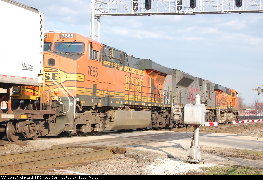 BNSF 7590, KCS 4012 & BNSF 7665